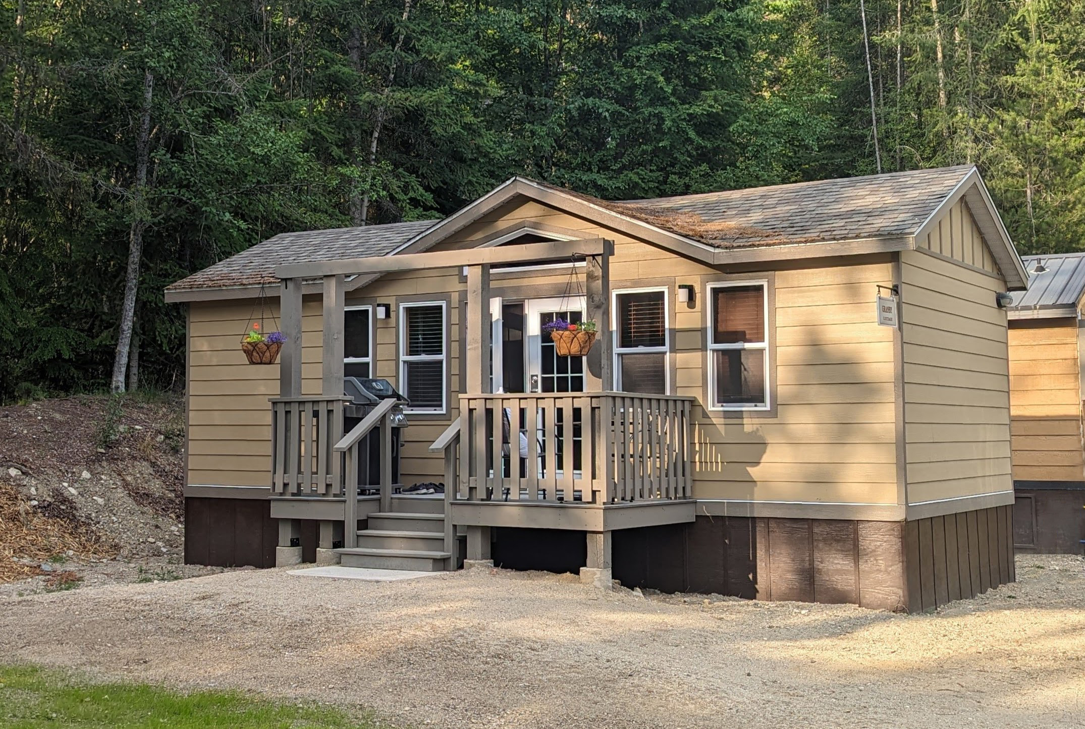 Point Cottages | Halcyon Hot Springs