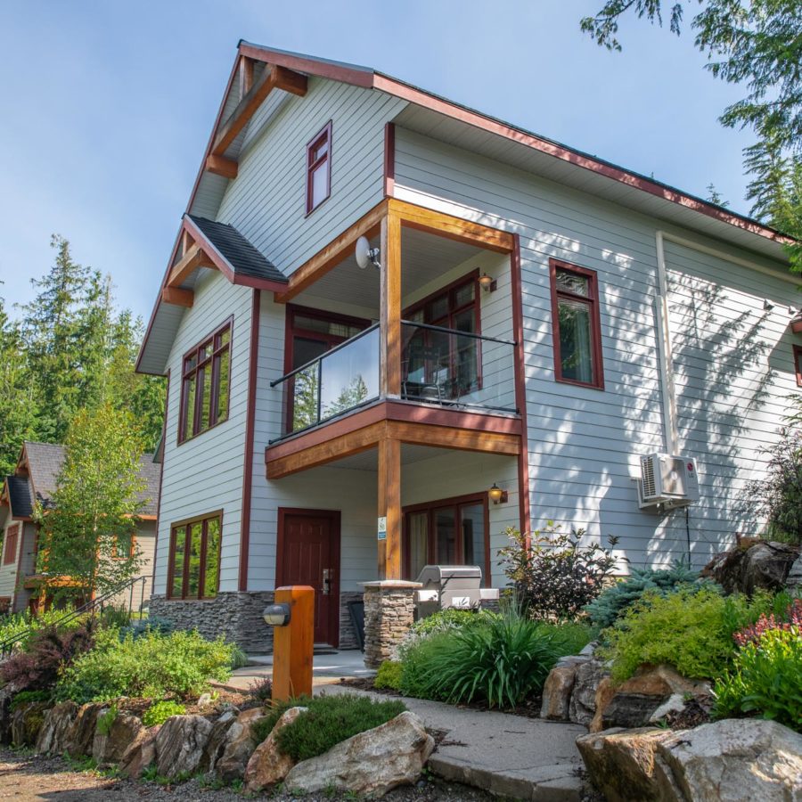 Resort Accommodations Nakusp | Halcyon Hot Springs