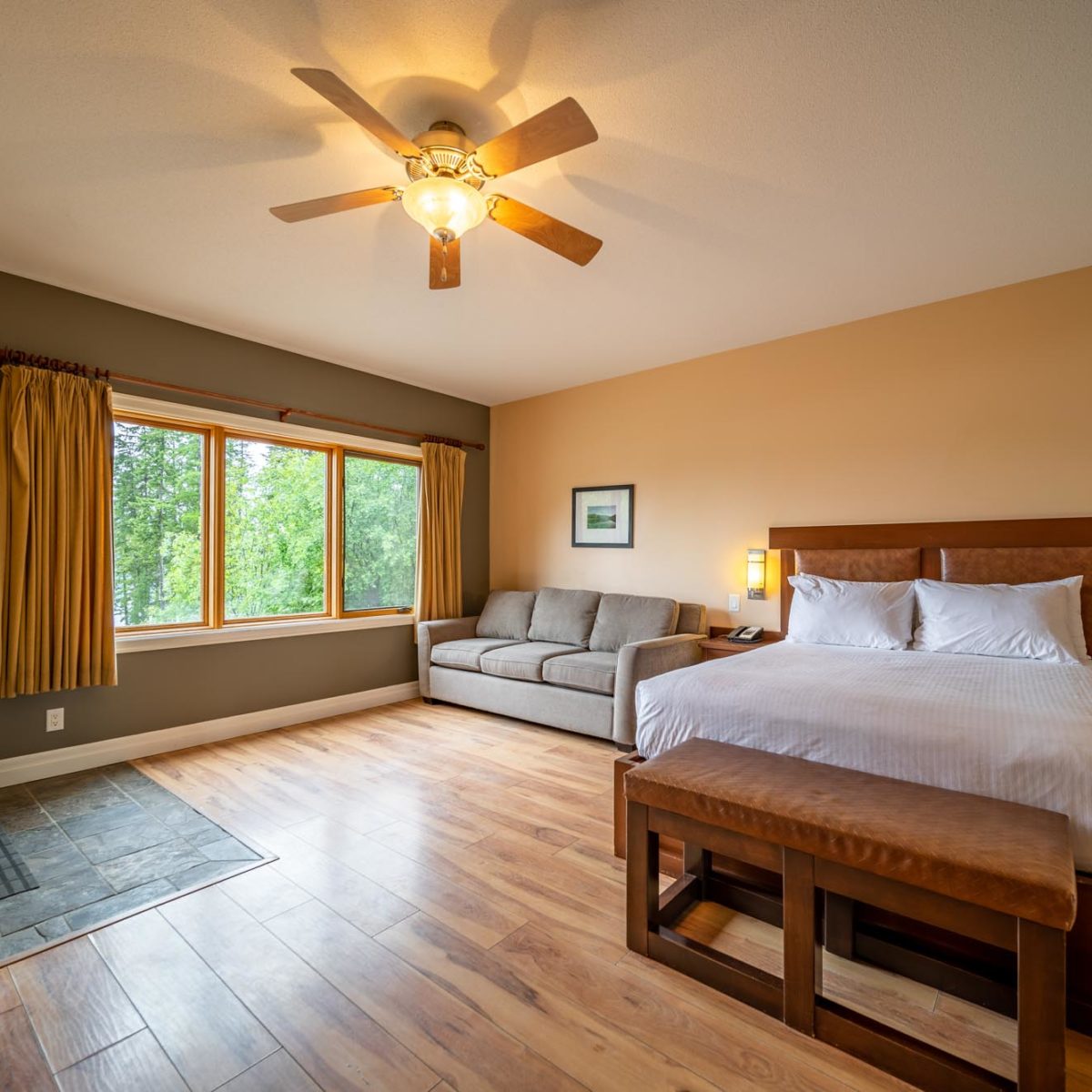 Halcyon Hot Springs - Hot Springs and Accommodations